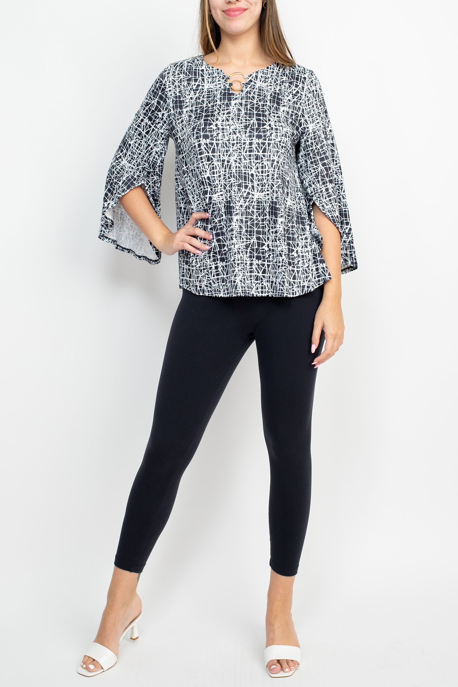 Robert Louis V-Neck Sleeve Top – Peachy Flamingo Ltd.